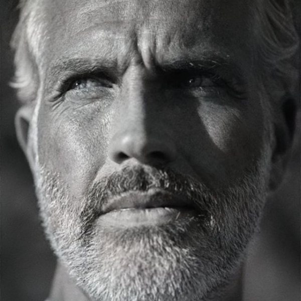 KIM WALLIN - Major srl